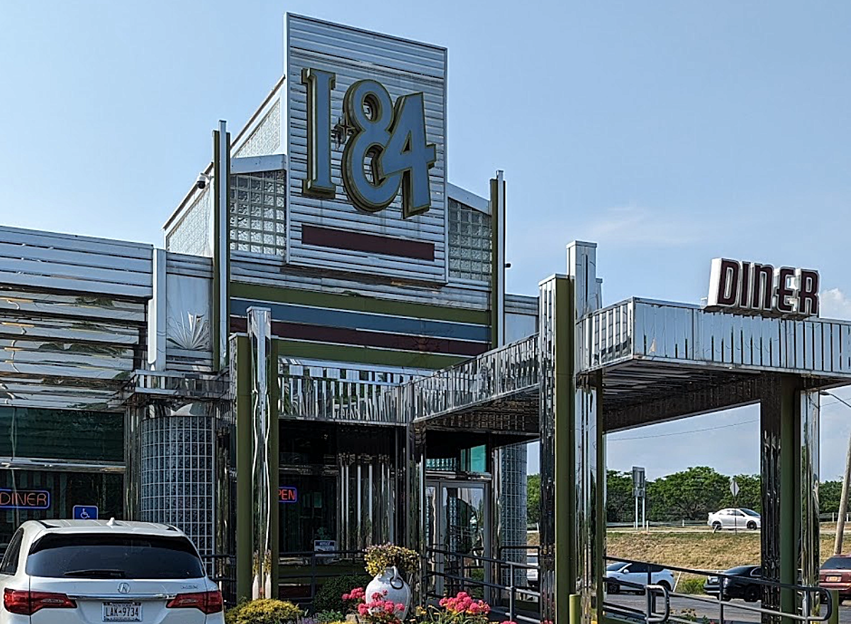 28 Best Diners In America In 2024, According To Chefs