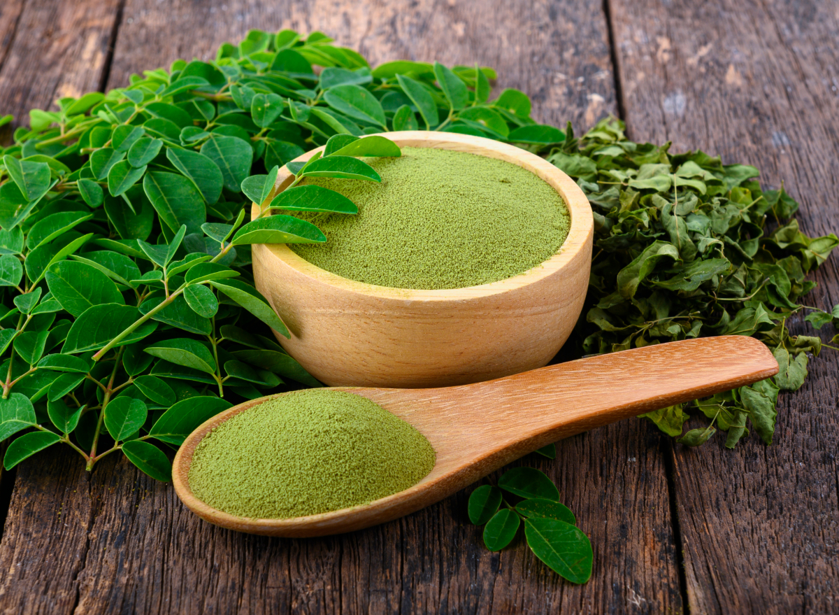What Is Moringa Powder & Can It Help You Lose Weight?