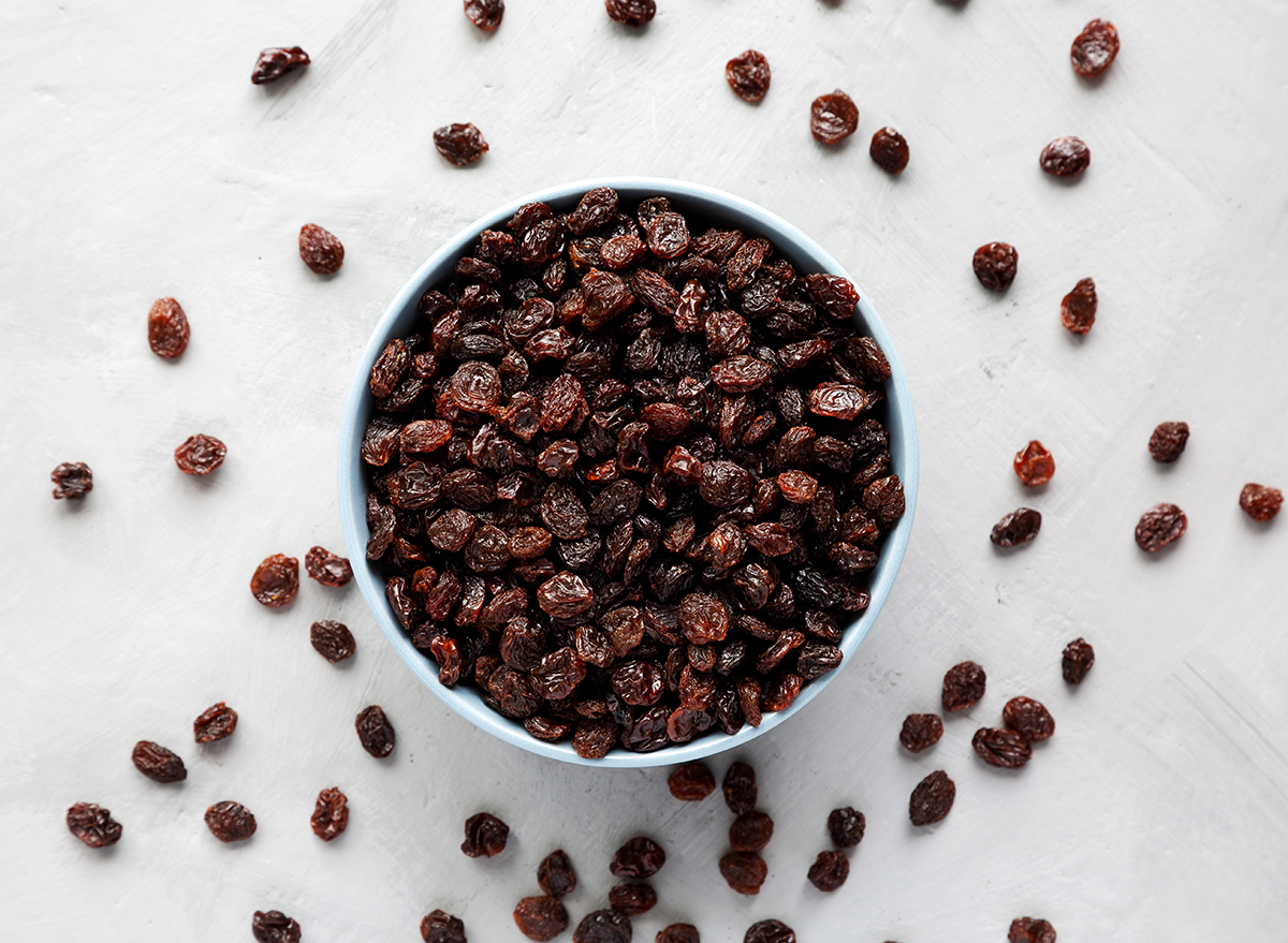 Are Raisins Healthy? 8 Benefits & Side Effects