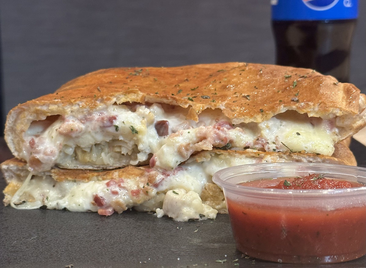 10 Restaurant Chains That Serve the Best Calzones