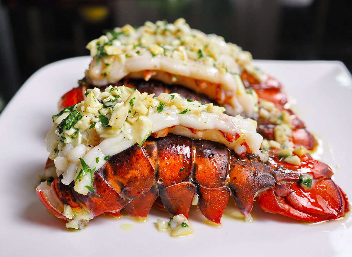 4 Chain Restaurants with the Best Lobster, According to Chefs