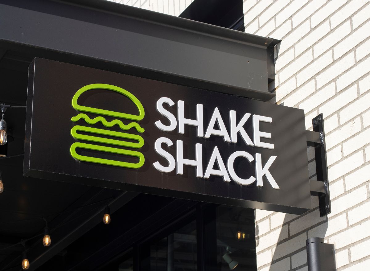 11 Restaurant Chains You’re Going to See Everywhere in 2025
