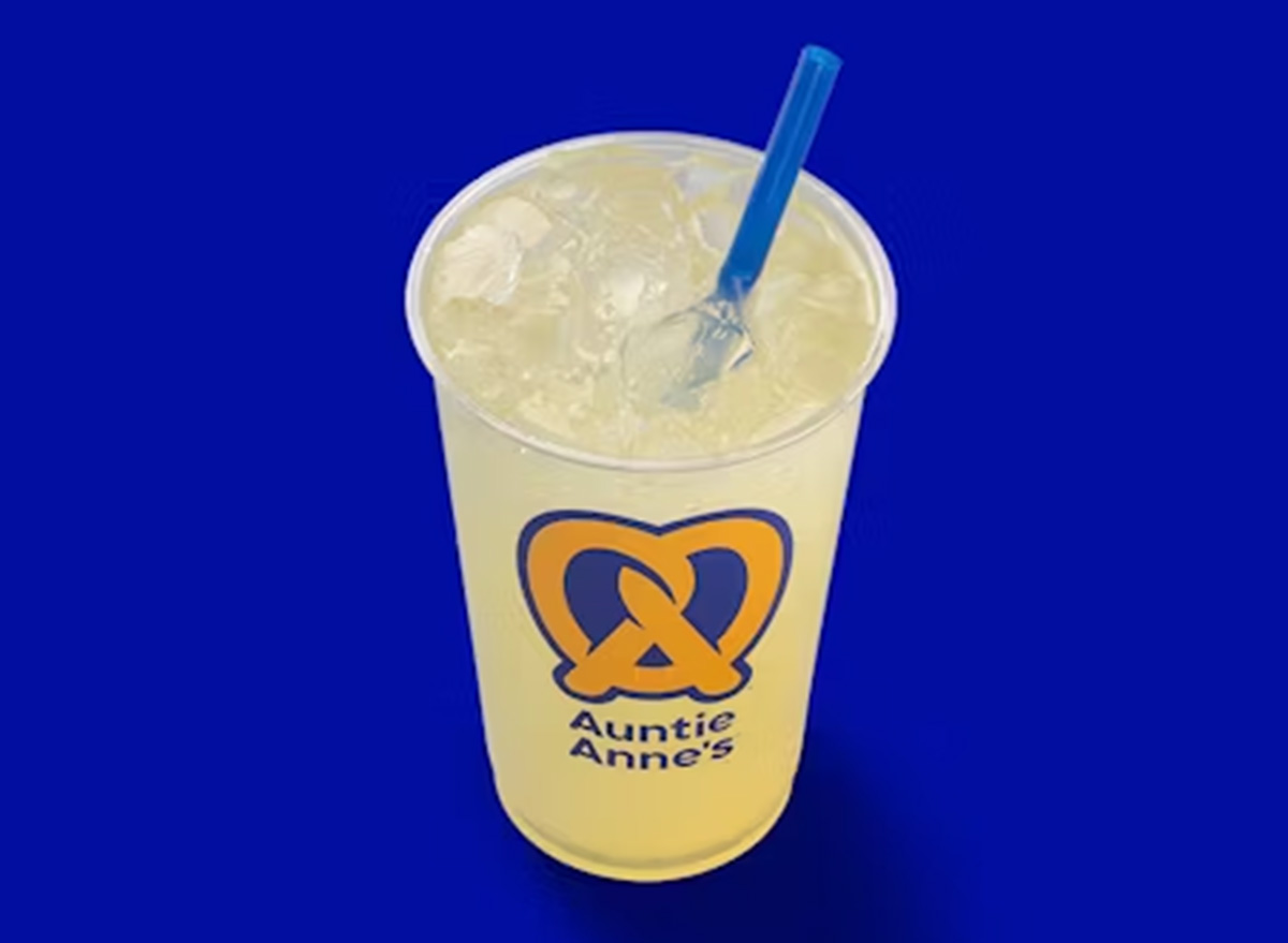 The 6 Healthiest Auntie Anne's Menu Items—and 3 To Skip
