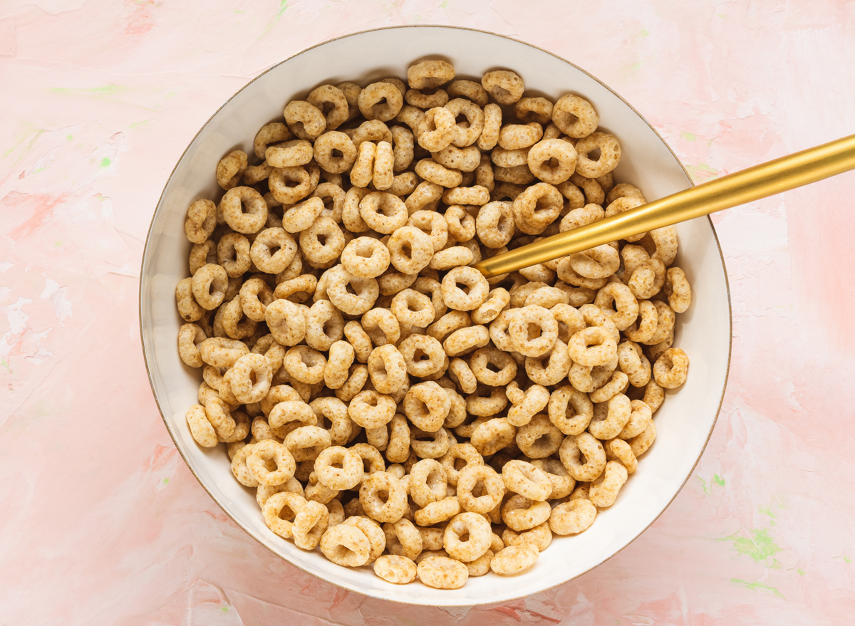 Domi Good: Are Cheerios Healthy? What a Dietitian Wants You To Know