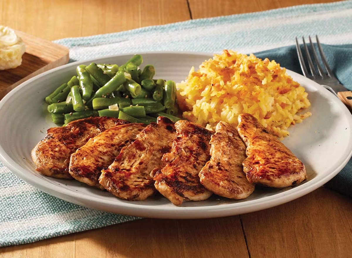 The #1 Healthiest Order at Cracker Barrel