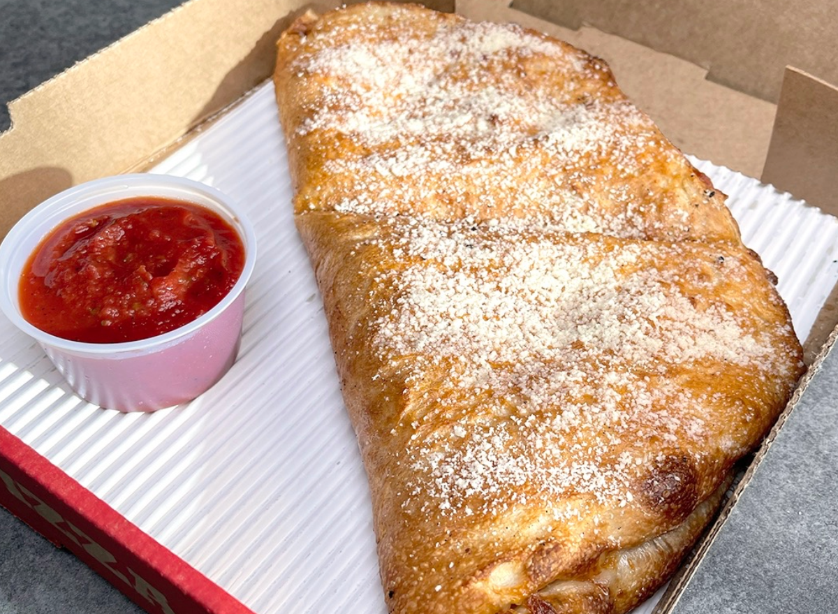 10 Restaurant Chains That Serve the Best Calzones