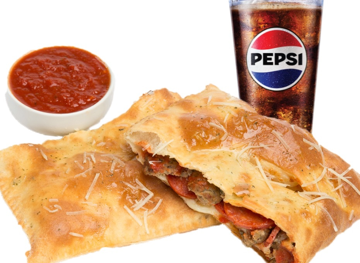 10 Restaurant Chains That Serve the Best Calzones