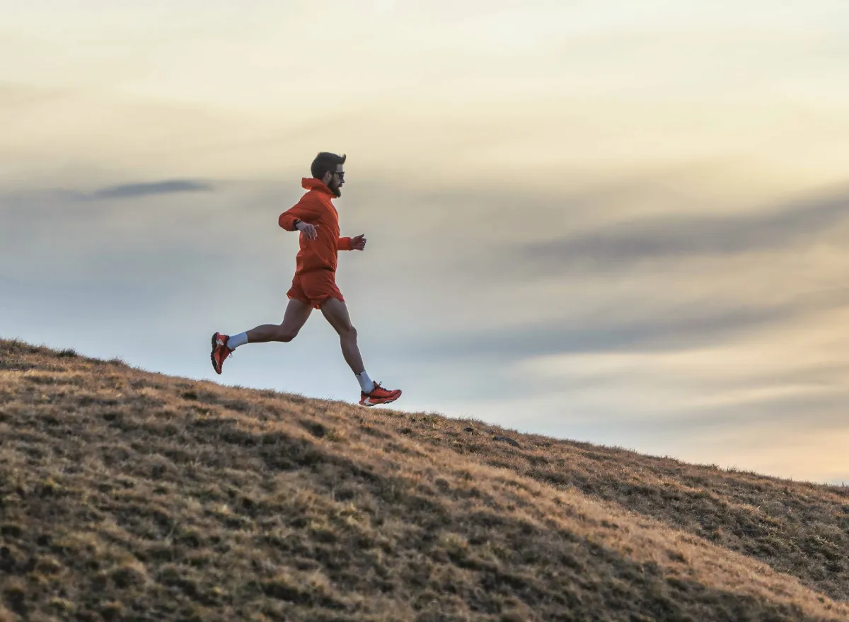 5 Best Hill Workouts To Climb Your Way to a Leaner Body