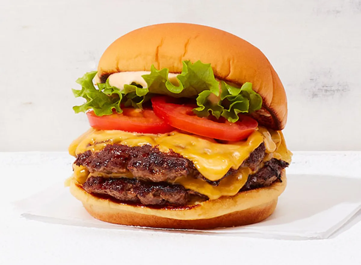 7 Fast-Food Burgers Made With 100% Beef and Nothing Else