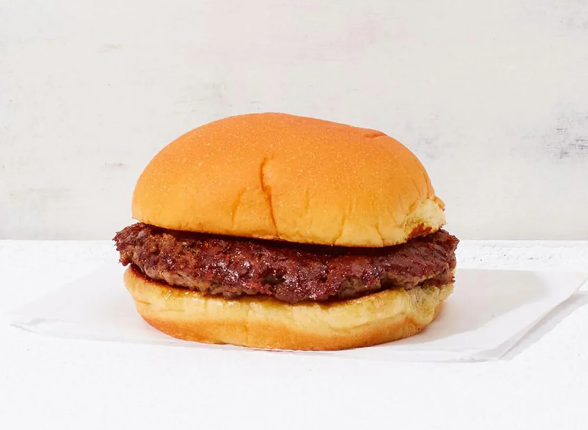 12 Low-Fat Fast-Food Burgers That Won't Derail Your Diet