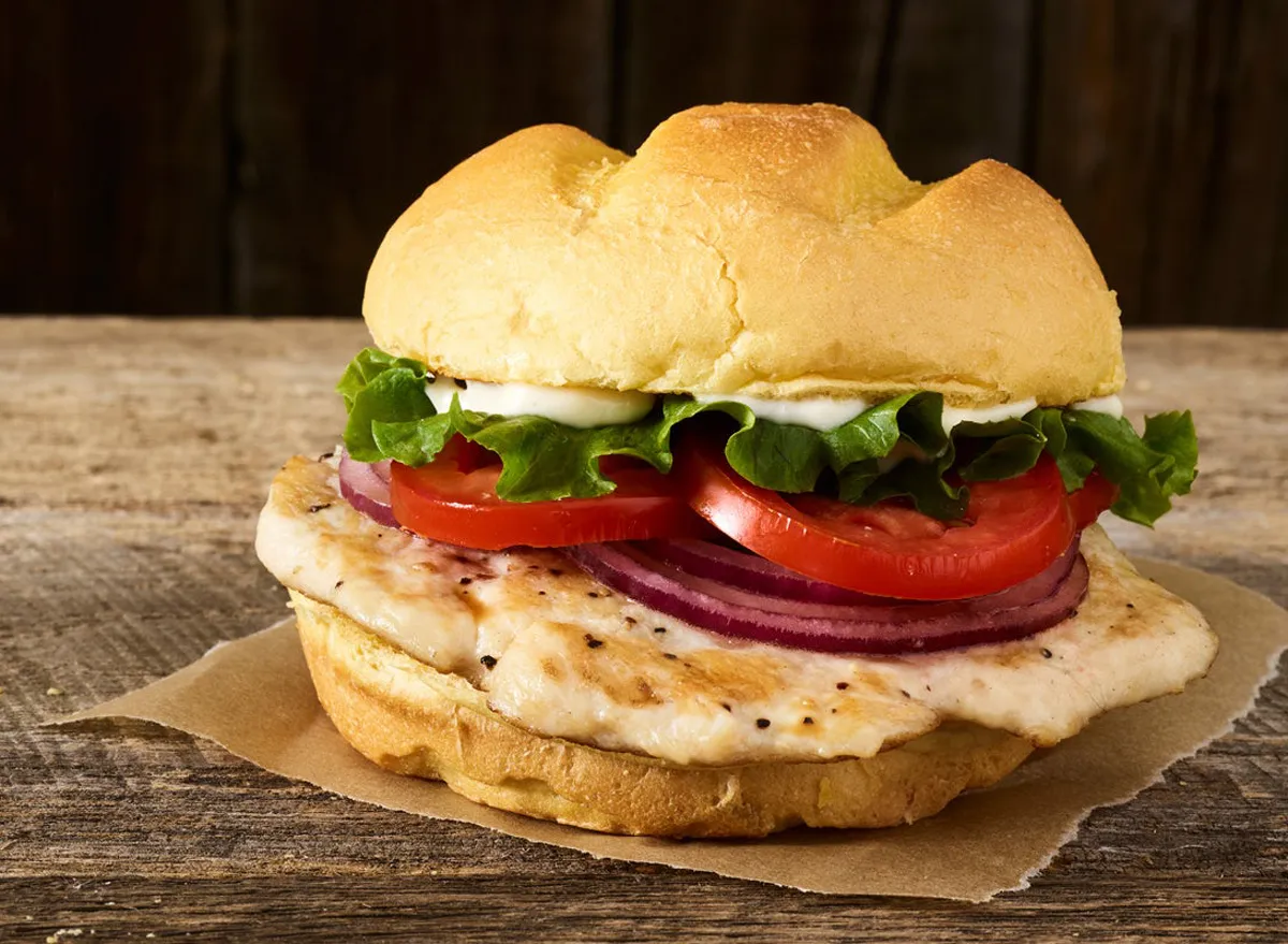 Smashburger Menu: 6 Healthiest Orders & What To Skip