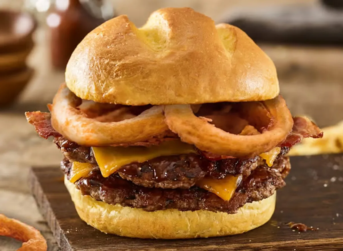 7 Best Western BBQ Burgers at Chain Restaurants, According to Diners