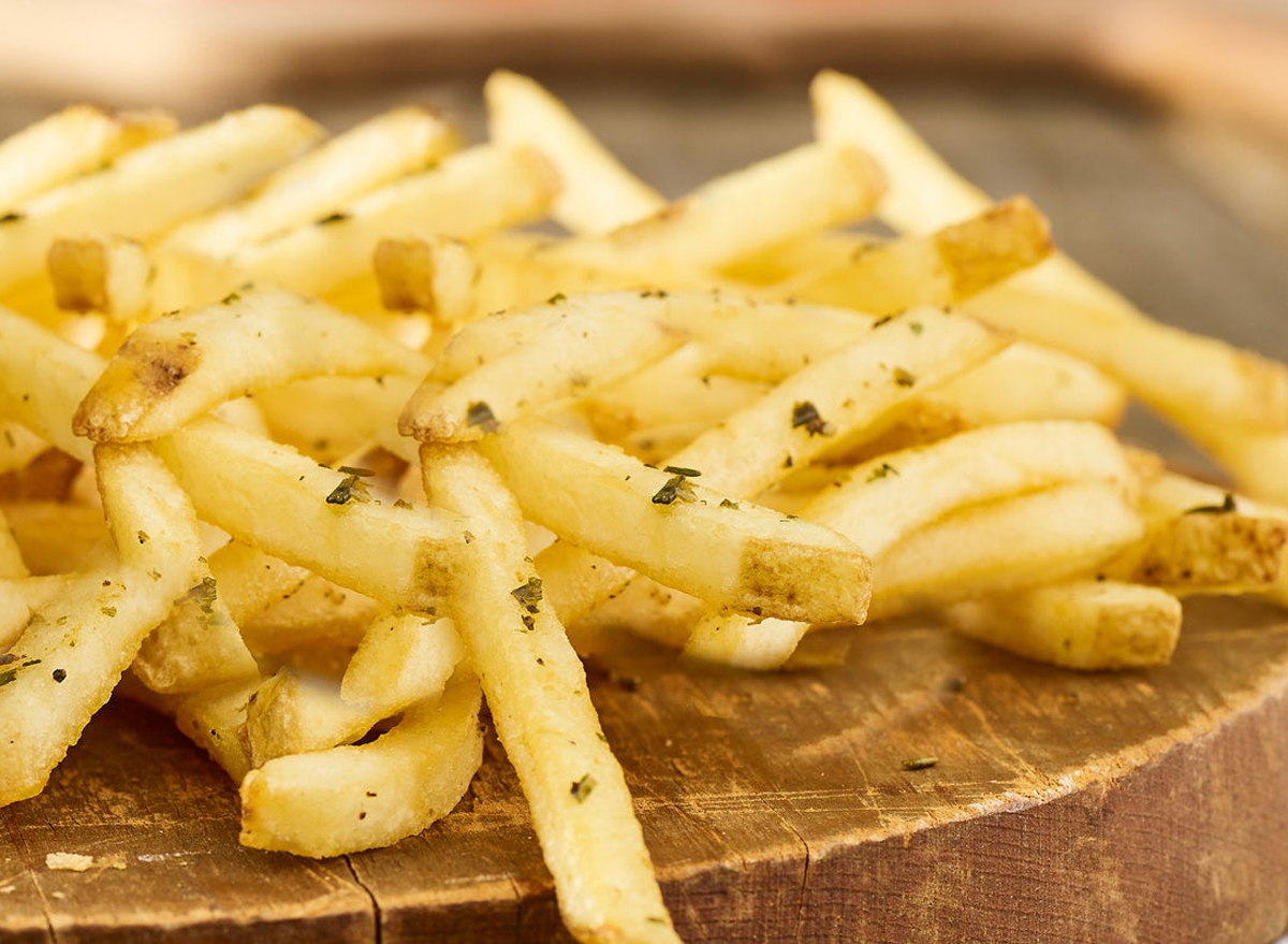 Smashburger Menu: 6 Healthiest Orders & What To Skip