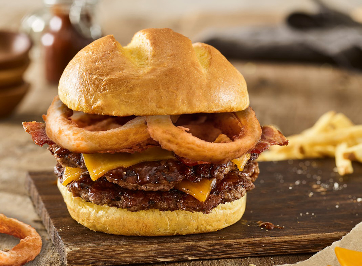 7 Fast-Food Burgers Made With 100% Beef and Nothing Else
