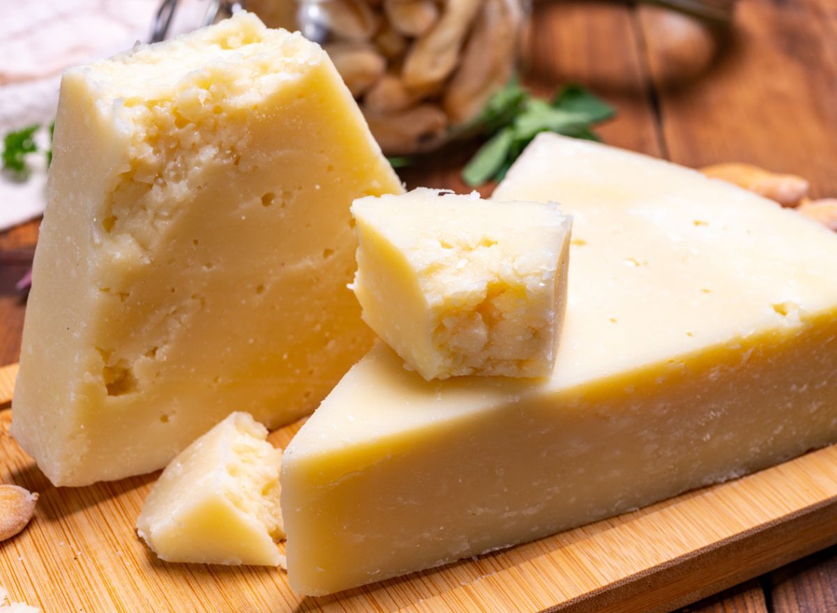 23 Best High-Protein Cheeses You Can Eat