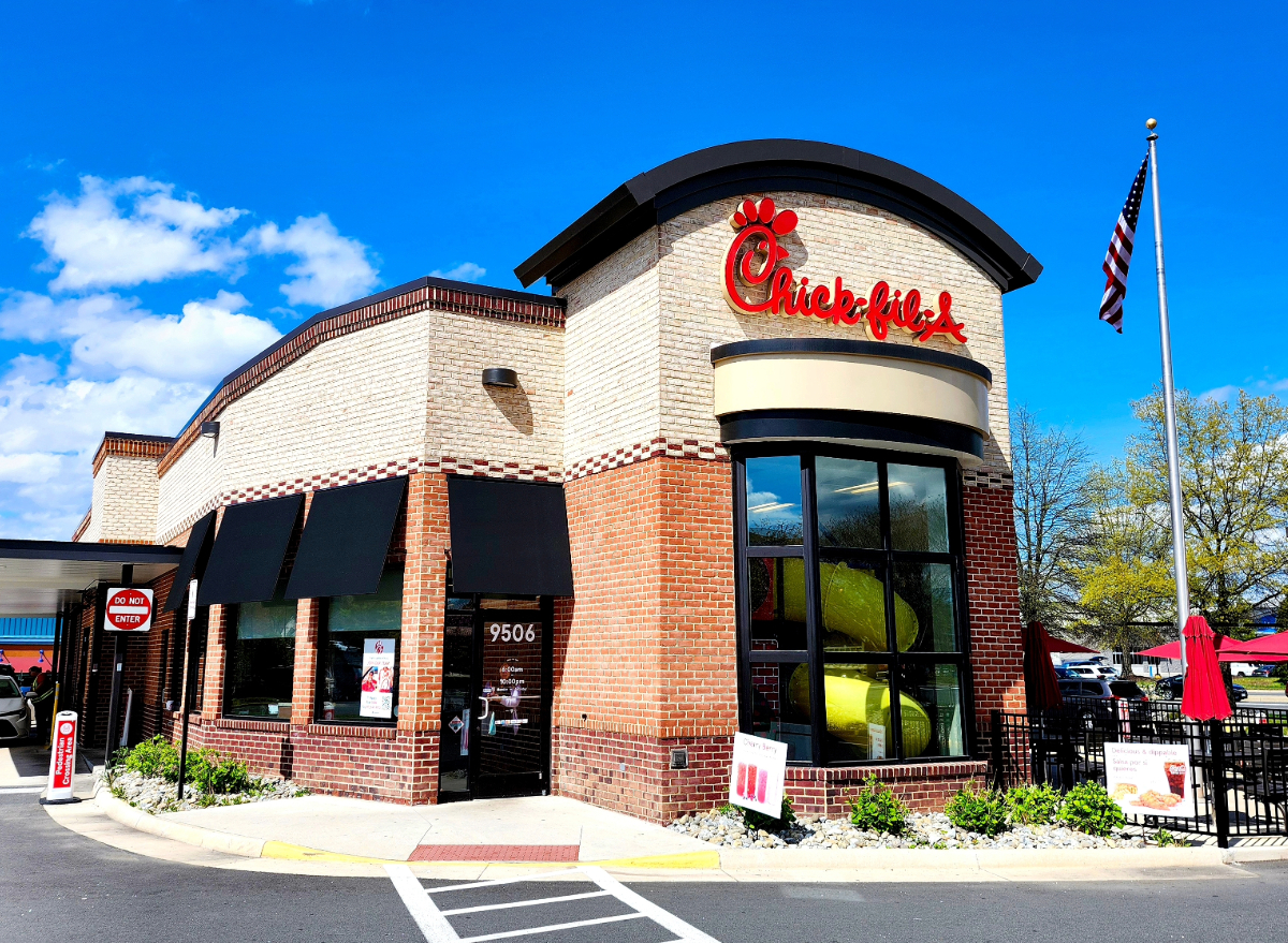 7 Chain Restaurants With the Best Extra-Crispy Chicken