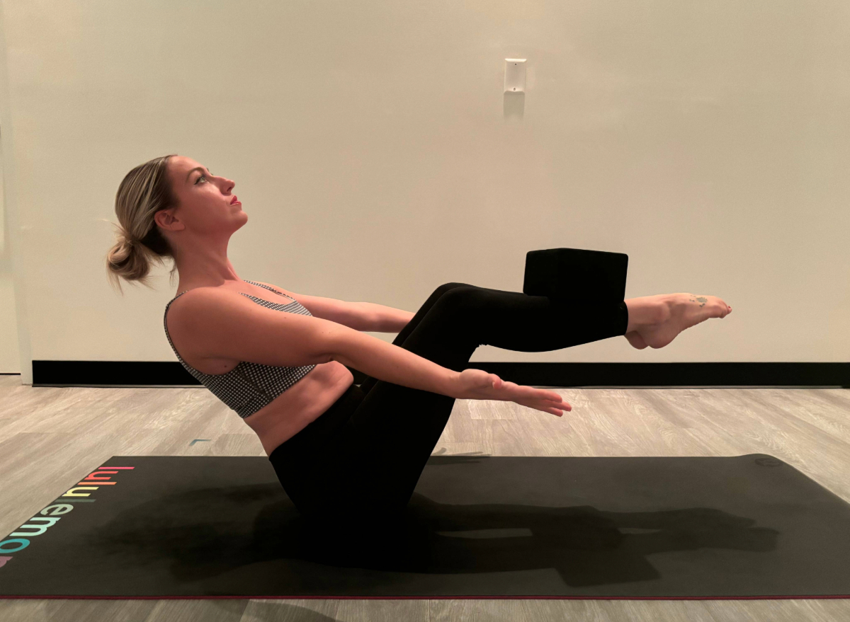 5 Daily Yoga Workouts to Sculpt Lean Abs