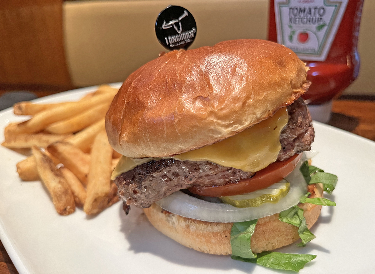 3 Popular Steakhouse Burgers, Tasted & Ranked in 2024