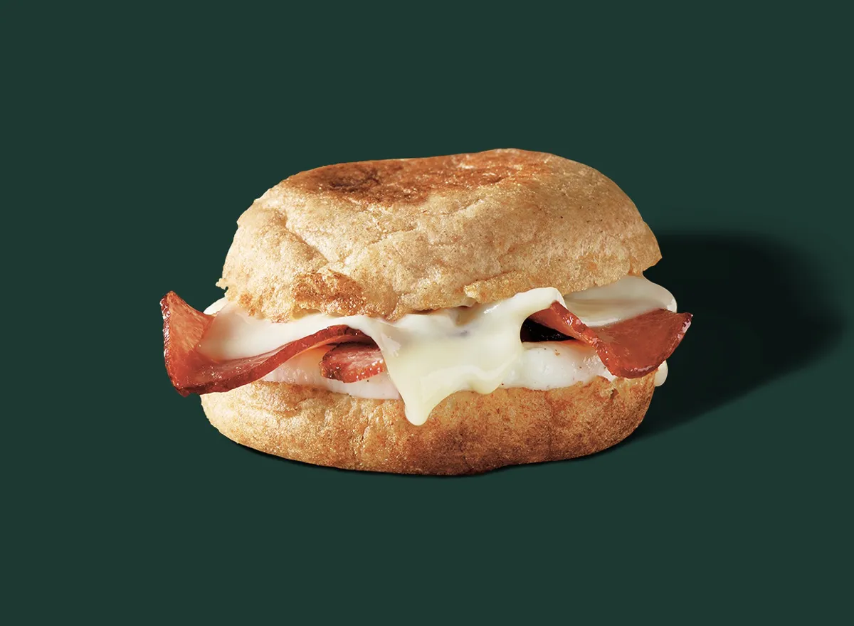 10 Healthiest Starbucks Breakfast Orders, According to Dietitians