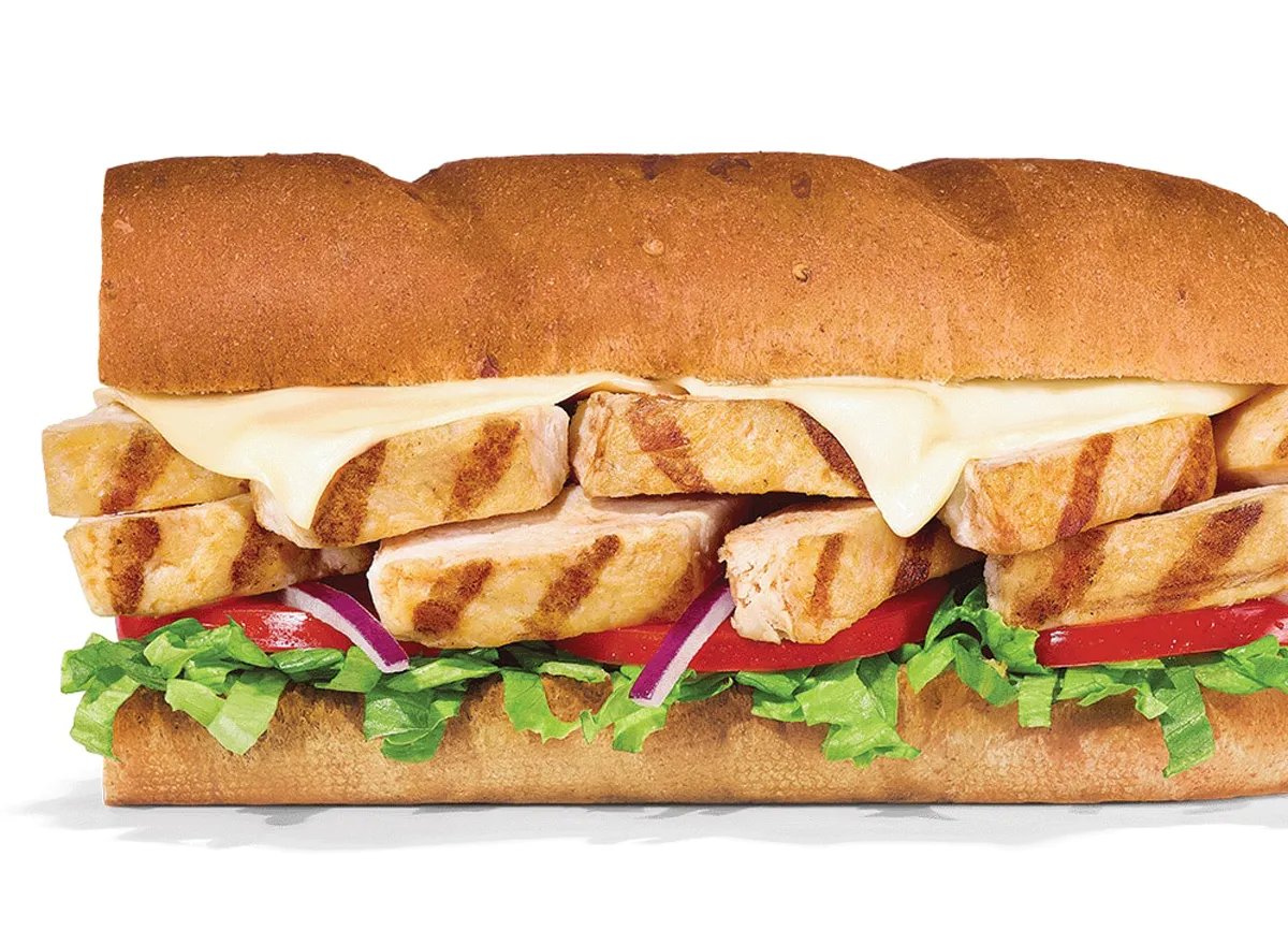 7 Best High-Protein Subway Orders, According to a Dietitian