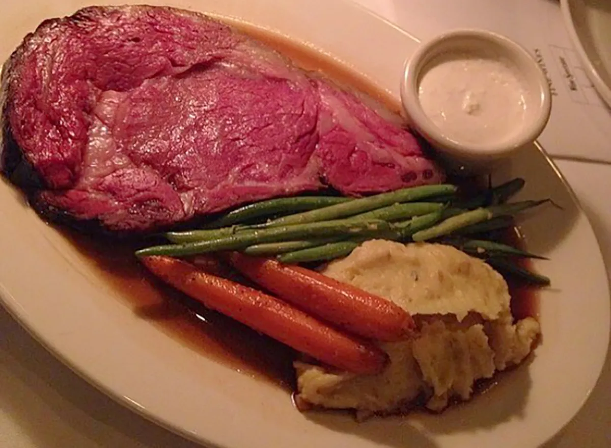 7 Restaurant Chains With the Best Prime Rib