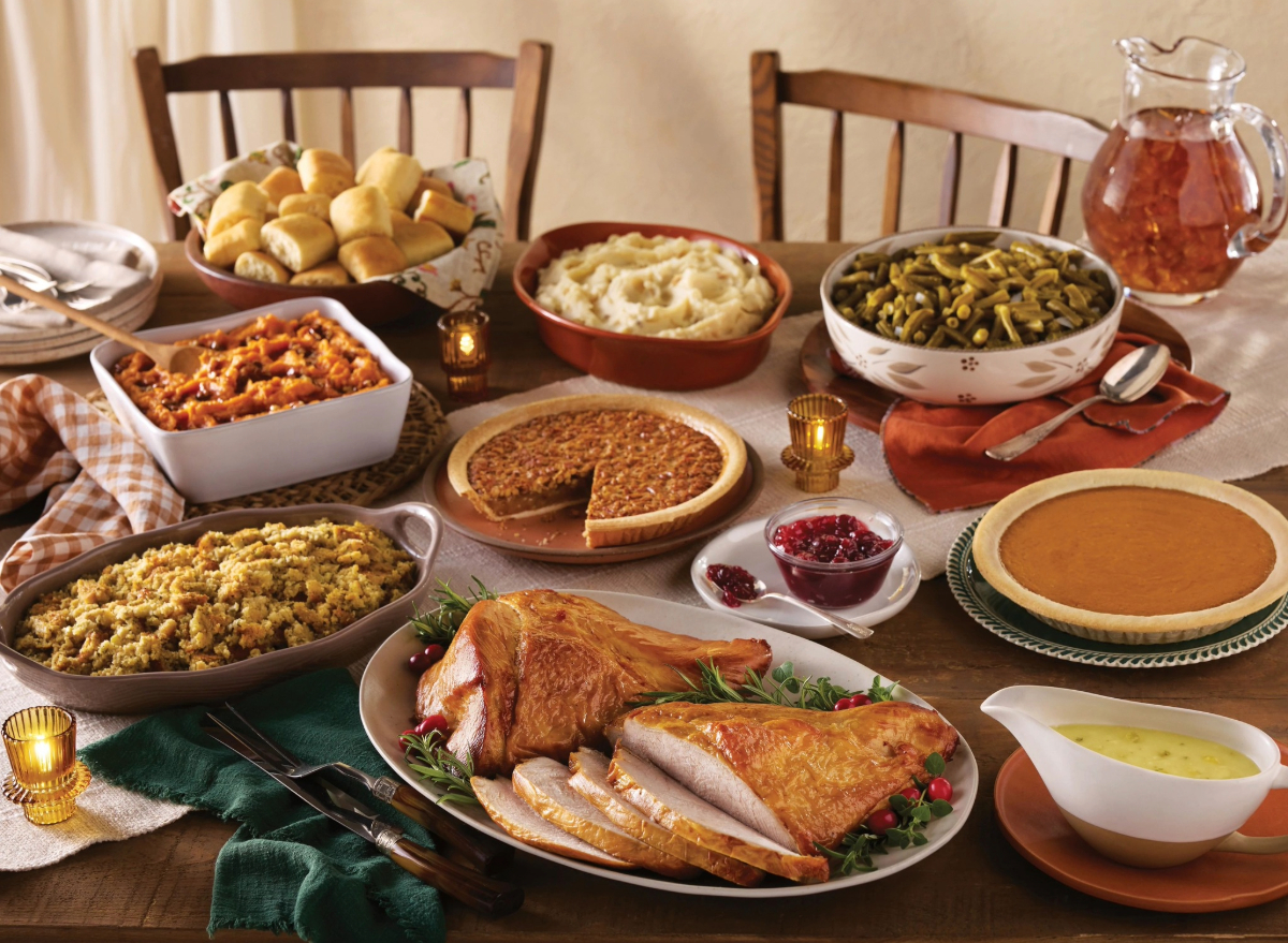 Denny's Popular Thanksgiving Dinner Bundle Is Back