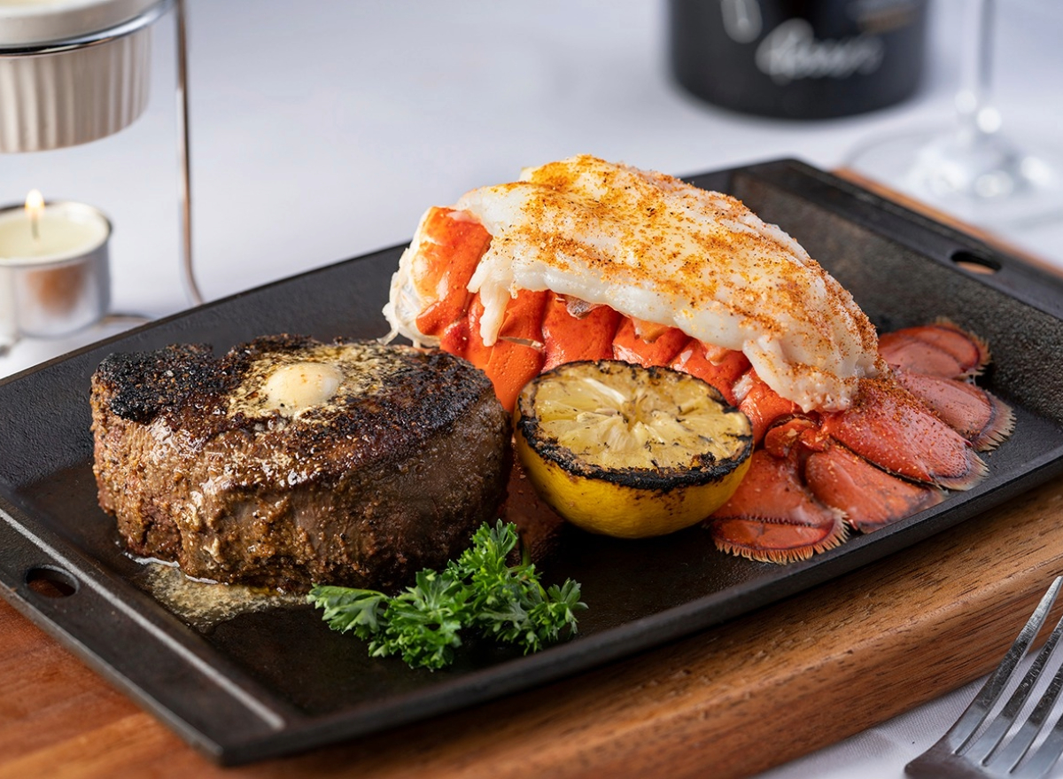 7 Steakhouse Chains Offering the Best Holiday Meals in 2024