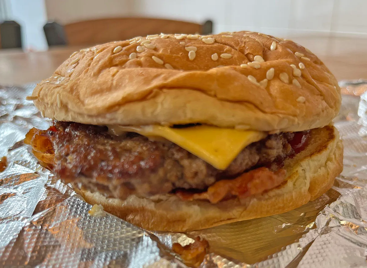 5 Most Popular Fast-Food Cheeseburgers, Tasted & Ranked