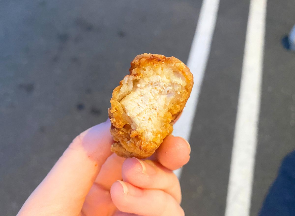I Tried Taco Bell’s Chicken Nuggets & They're Crispy and Flavorful