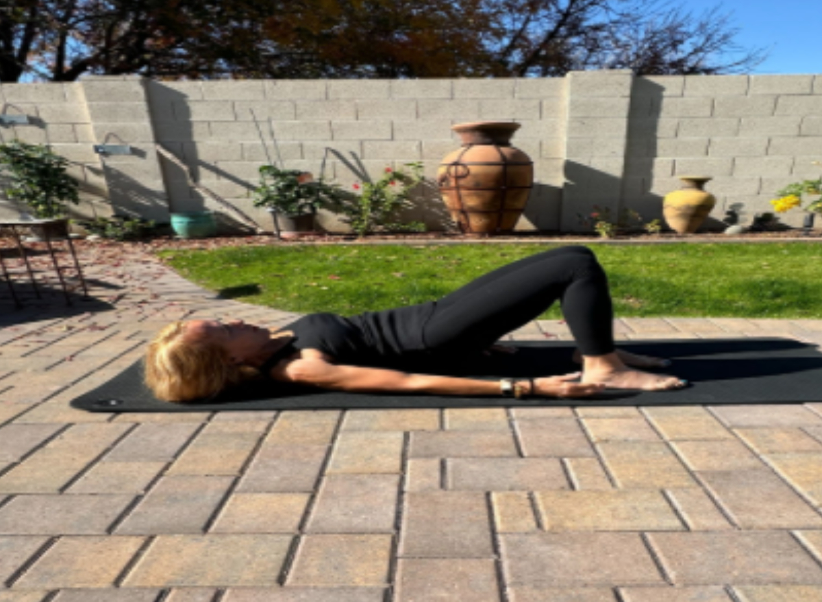 5 Best Pilates Floor Exercises for a Slimmer Waist