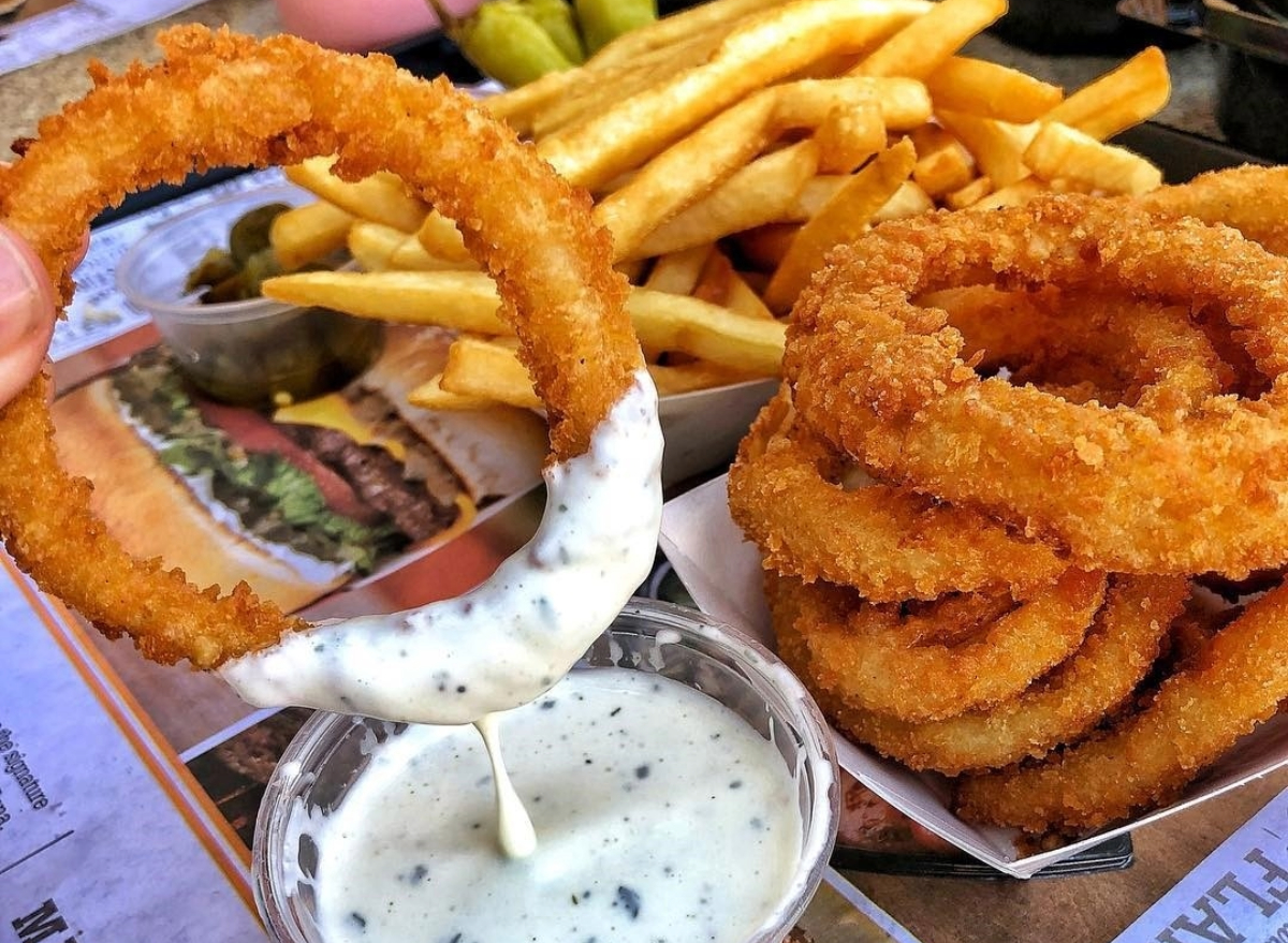 9 Fast-Food Chains That Serve the Best Onion Rings