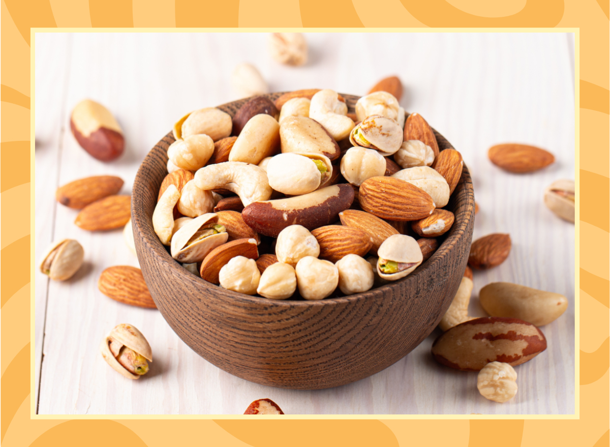 3 Signs Your Gut Is Unhealthy, and 3 Foods That Can Help