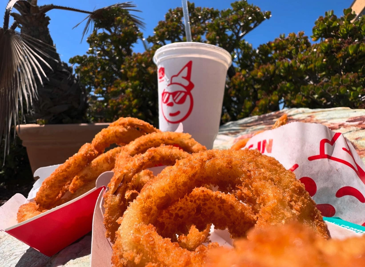9 Fast-Food Chains That Serve the Best Onion Rings
