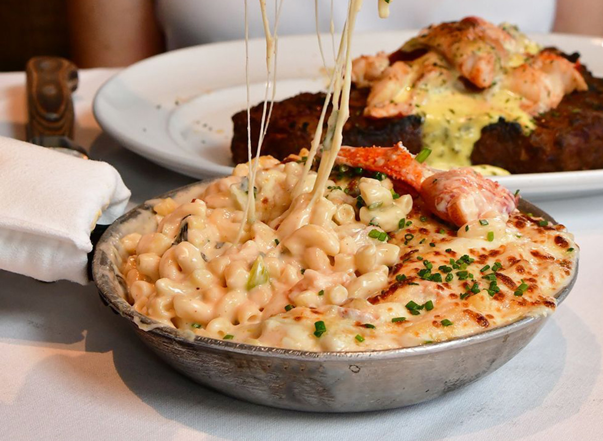 10 Restaurant Chains That Serve the Most Gourmet Mac & Cheese