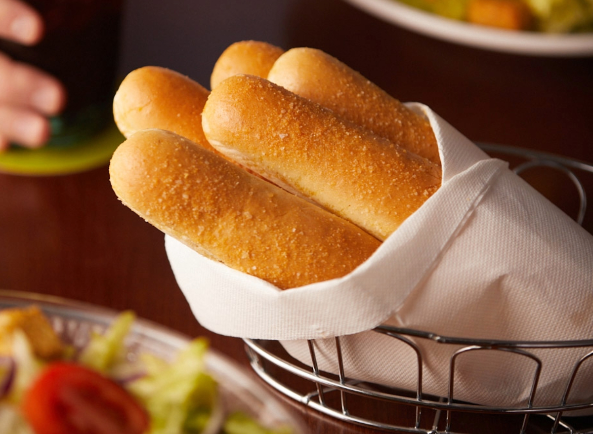Mysterious Message On Olive Garden Breadstick Goes Viral