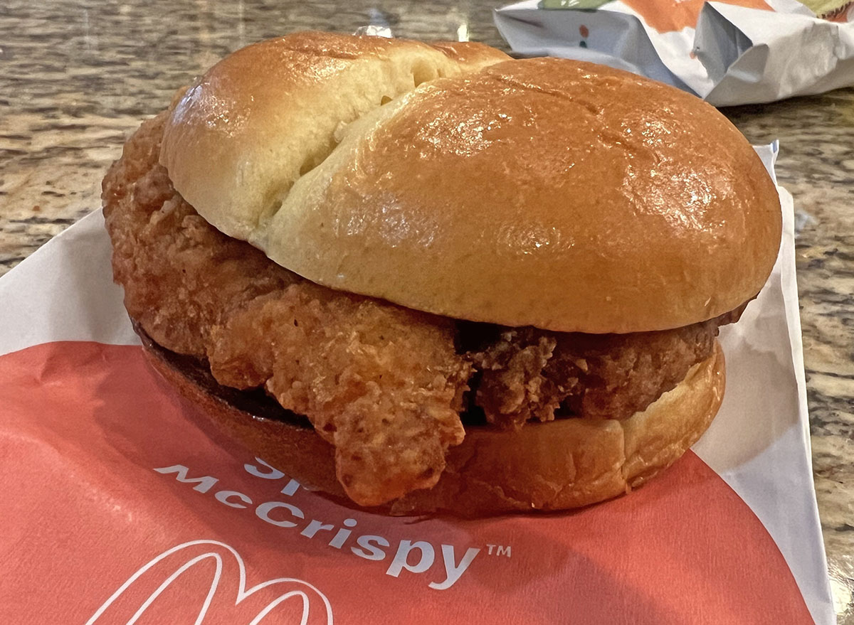 Every McDonald's Chicken Sandwich, Ranked By Taste in 2024