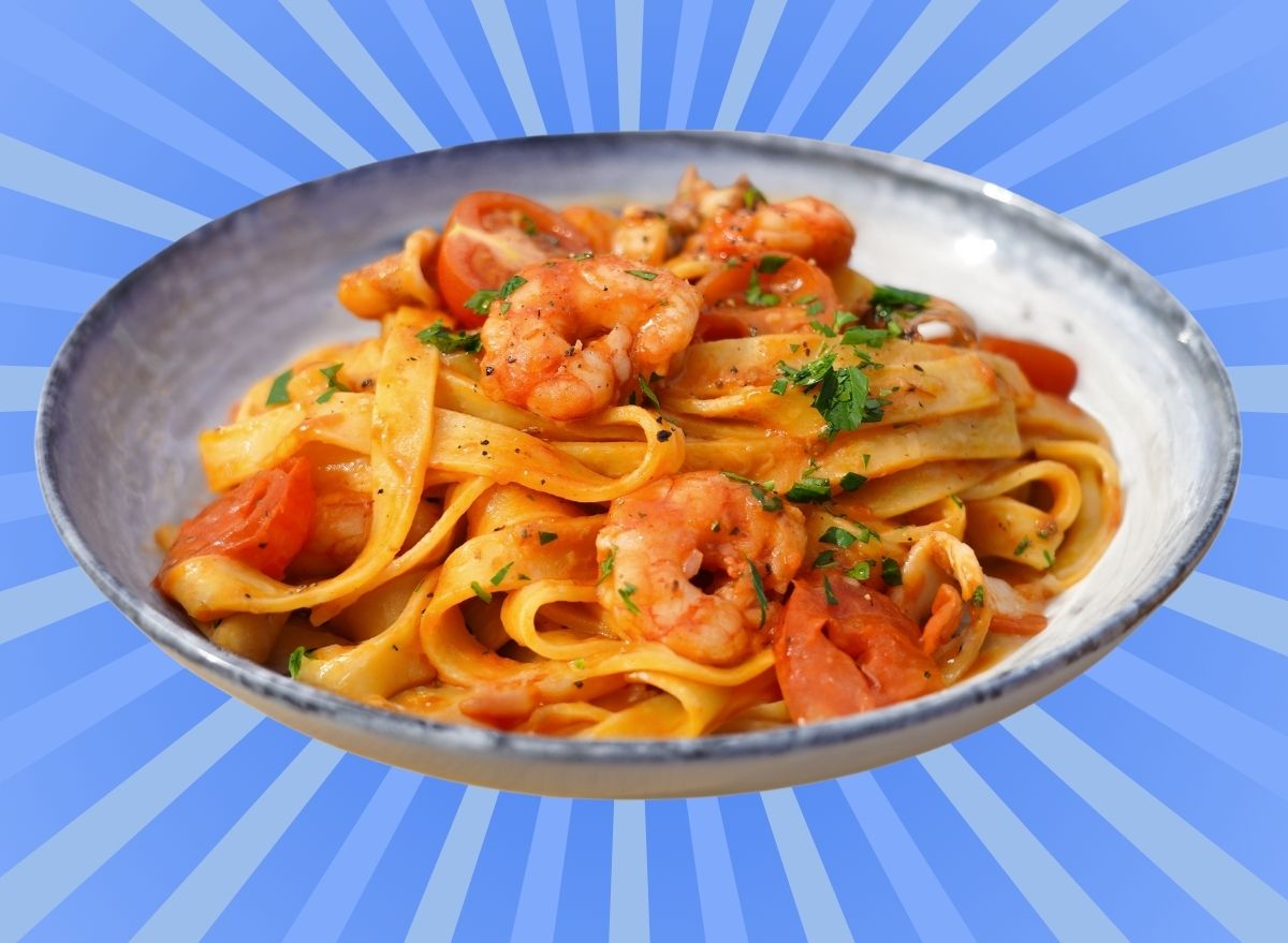 13 Restaurant Chains That Serve the Best Seafood Pastas