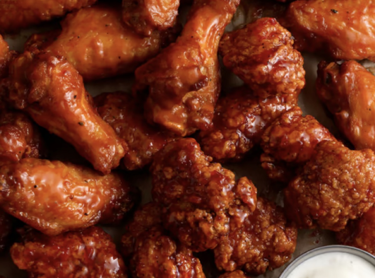 Buffalo Wild Wings is Giving Away BOGO Burgers and Wings 4 Days a Week