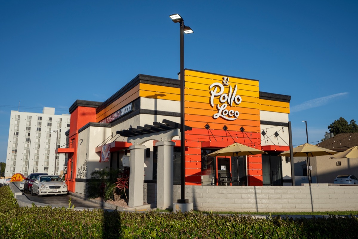 16 Fast-Growing Chicken Chains You’re About to See Everywhere