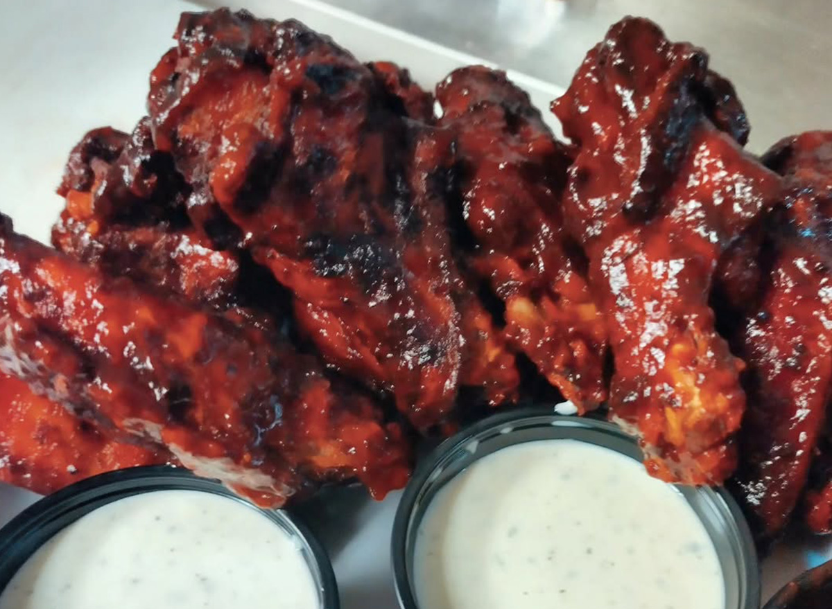 22 Restaurants That Serve the Best Chicken Wings in America, According ...