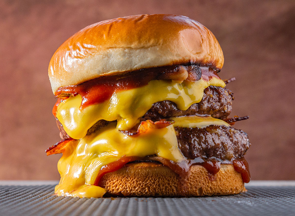5 Fast Food Chains That Actually Use 100% Real Cheese