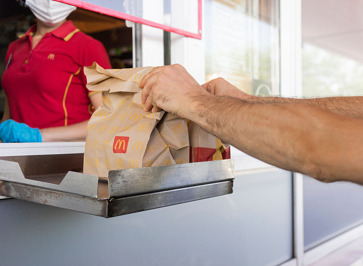 7 Sneaky Ways Fast-Food Chains Get You To Spend More