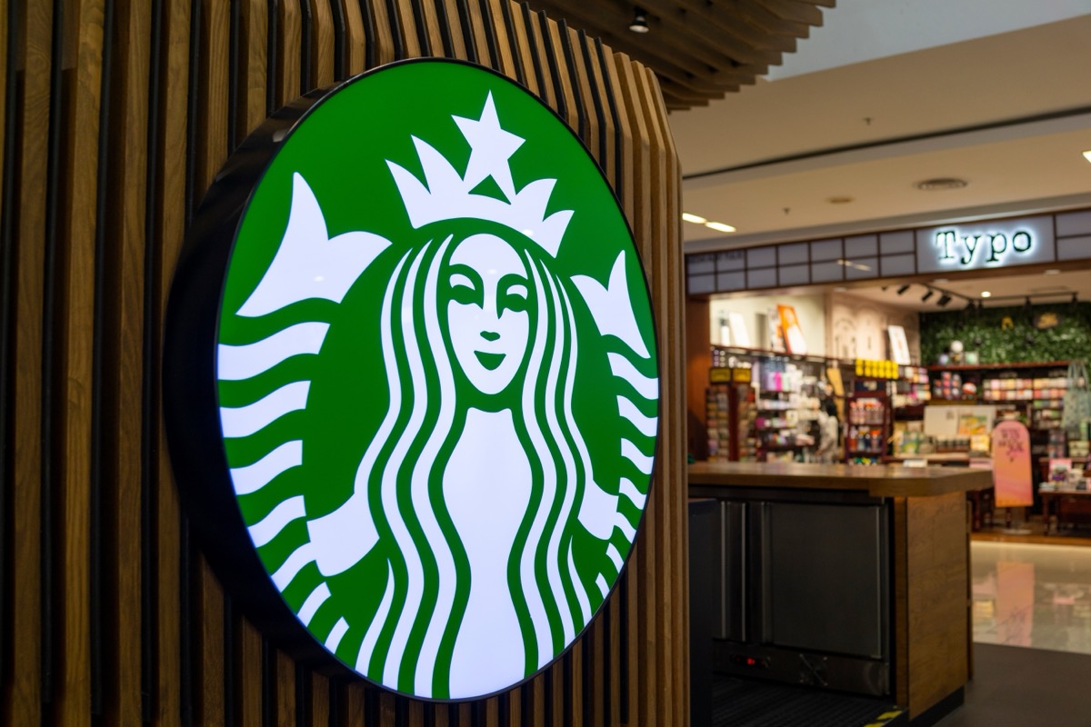 9 Fast-Food Chains Quietly Closing Stores in the US