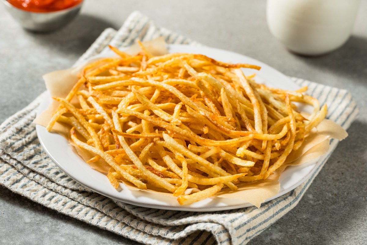 This Classic Burger Chain is Bringing Back Old-School Beef Tallow Fries