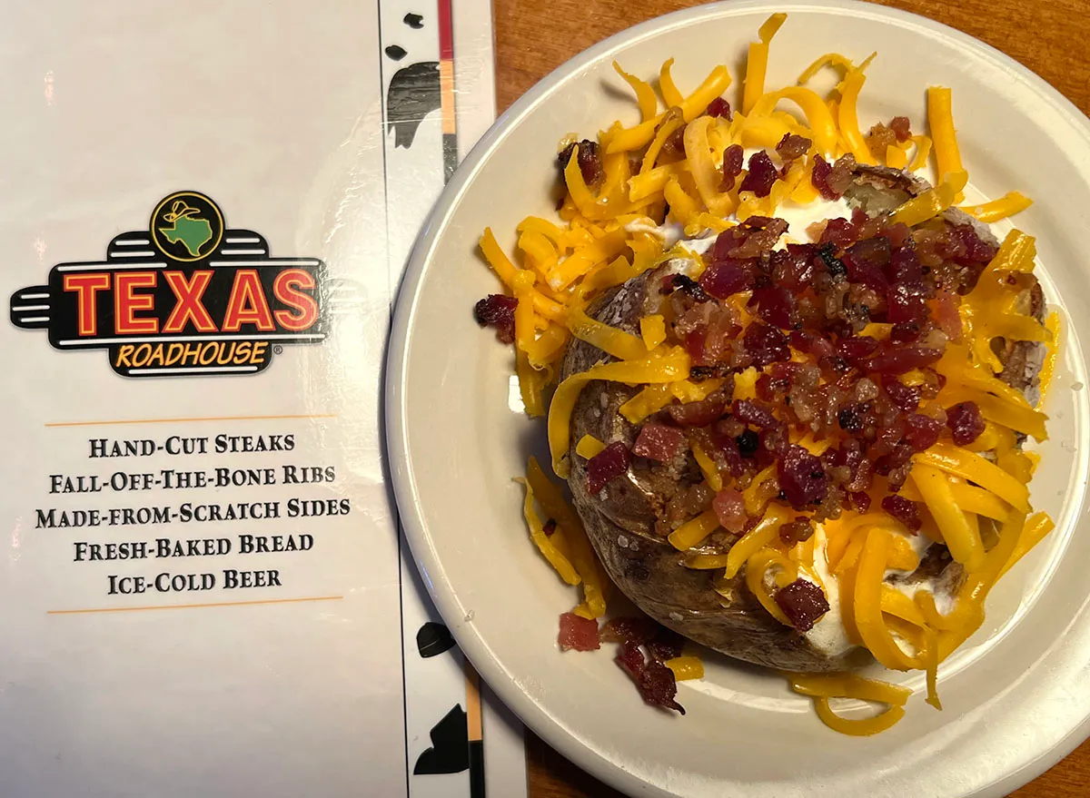 7 Texas Roadhouse Items That Fans Say Are Worth the Cost