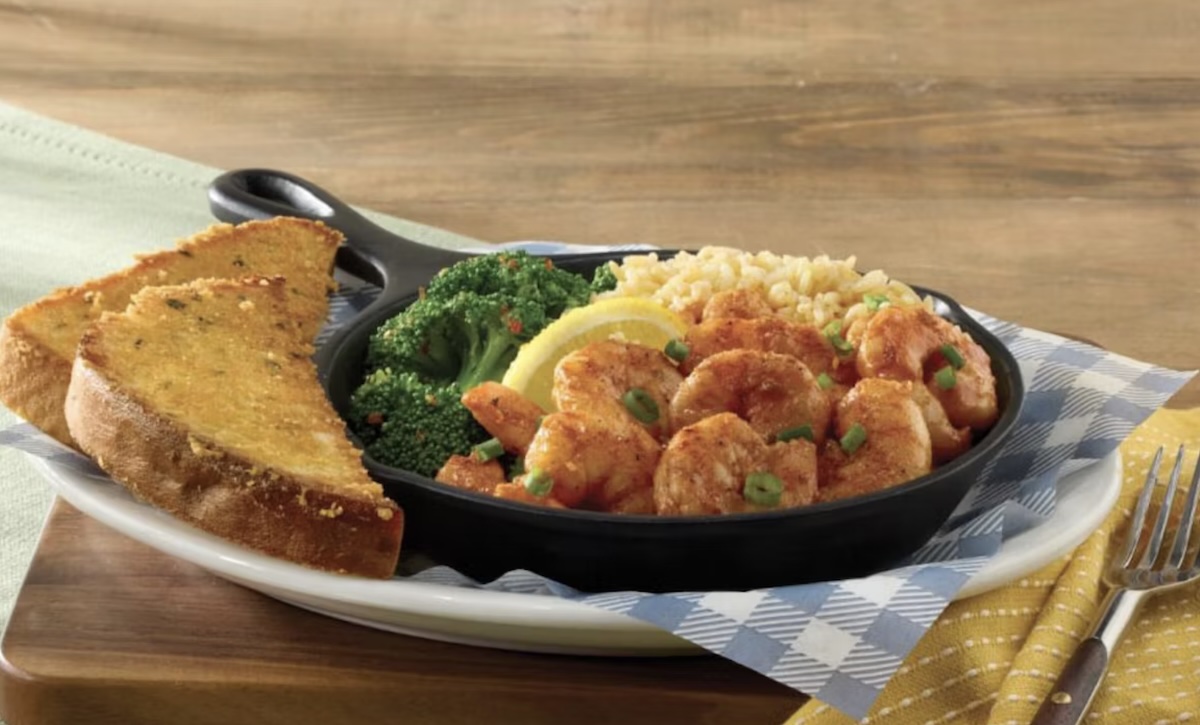 Cracker Barrel Just Dropped This New Spring Menu With a Surprising Oreo ...