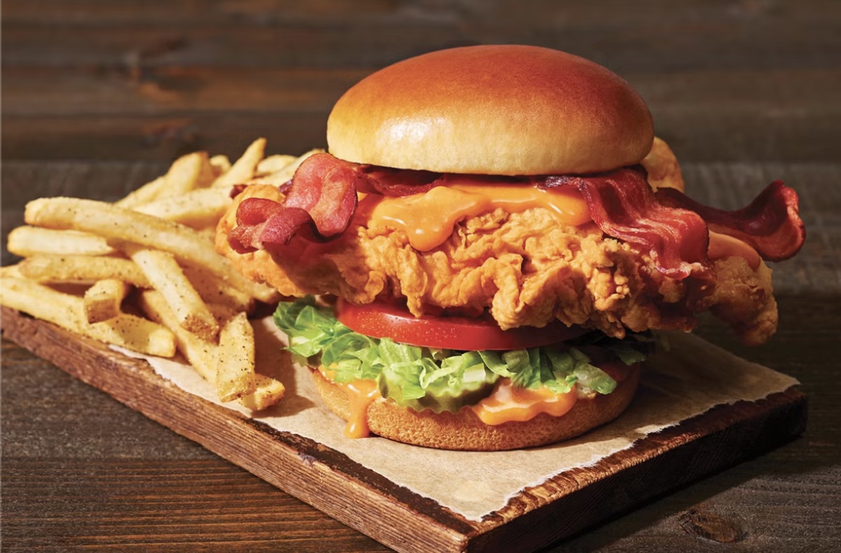 Applebee’s Just Unveiled a Bold New Mardi Gras Menu—Here’s What’s on It