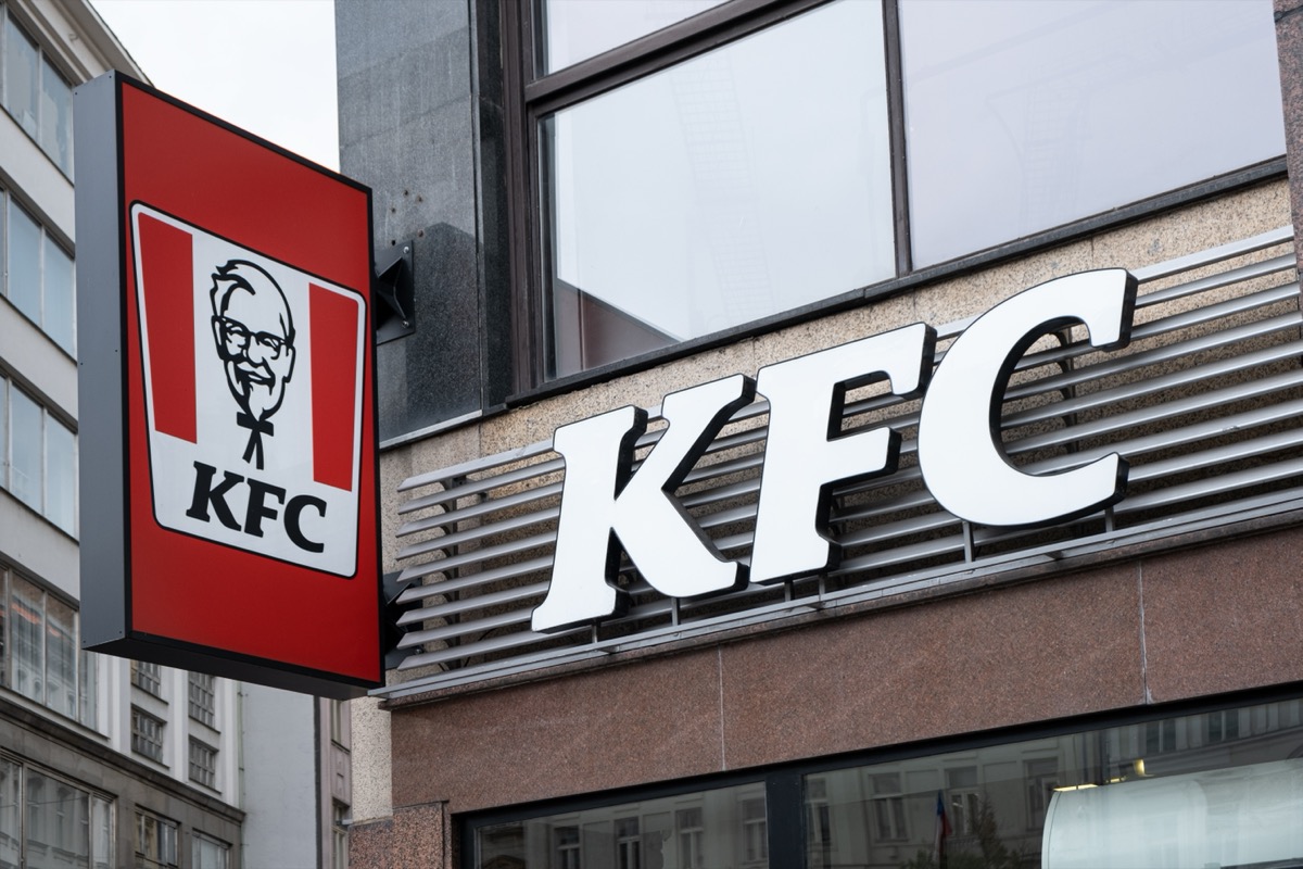 KFC's Rare 'Chizza' Pizza is Coming to the U.S. For the First Time