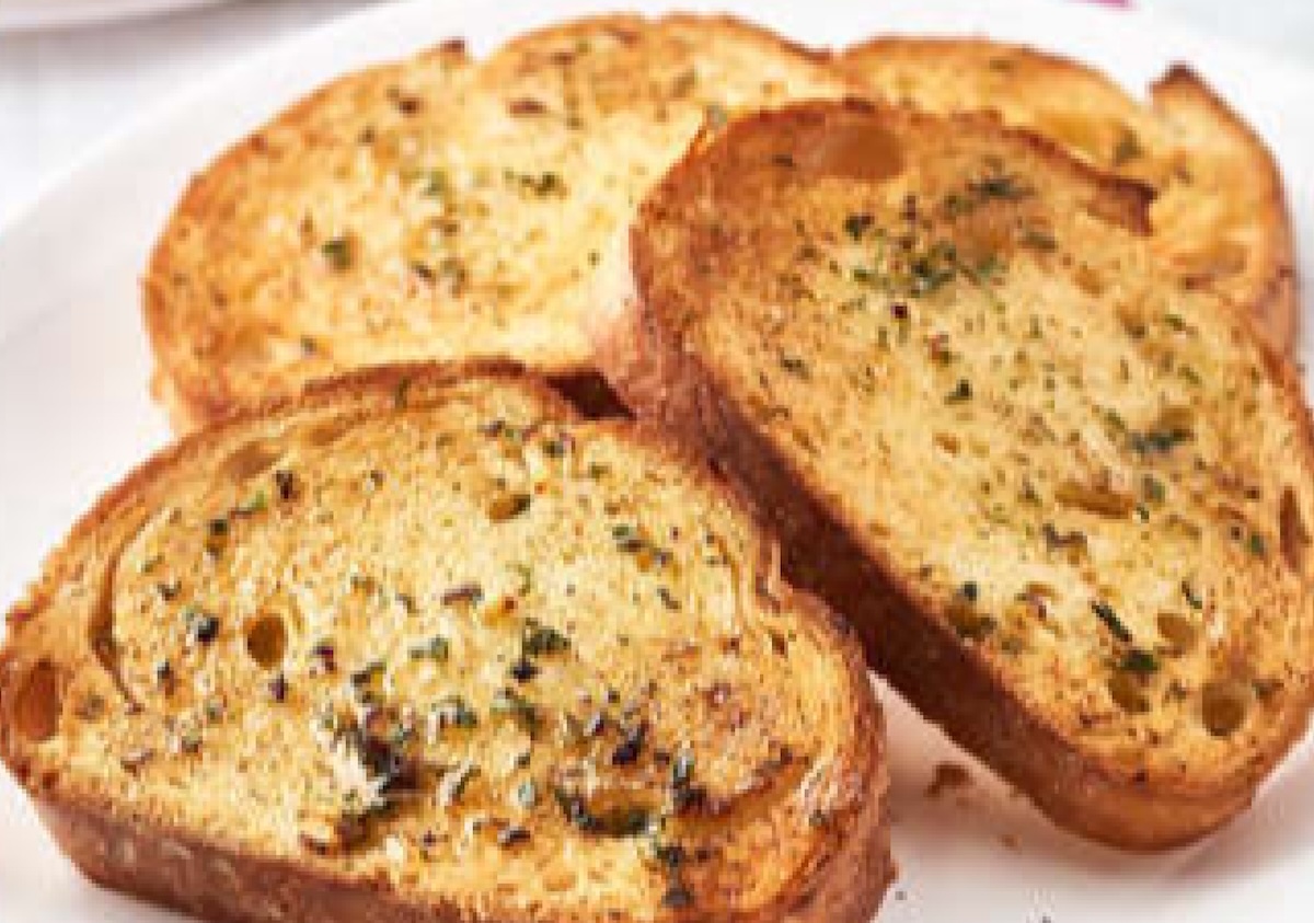 6 Texas Toasts, Ranked—The Best One is Crisp and Buttery — Eat This Not ...