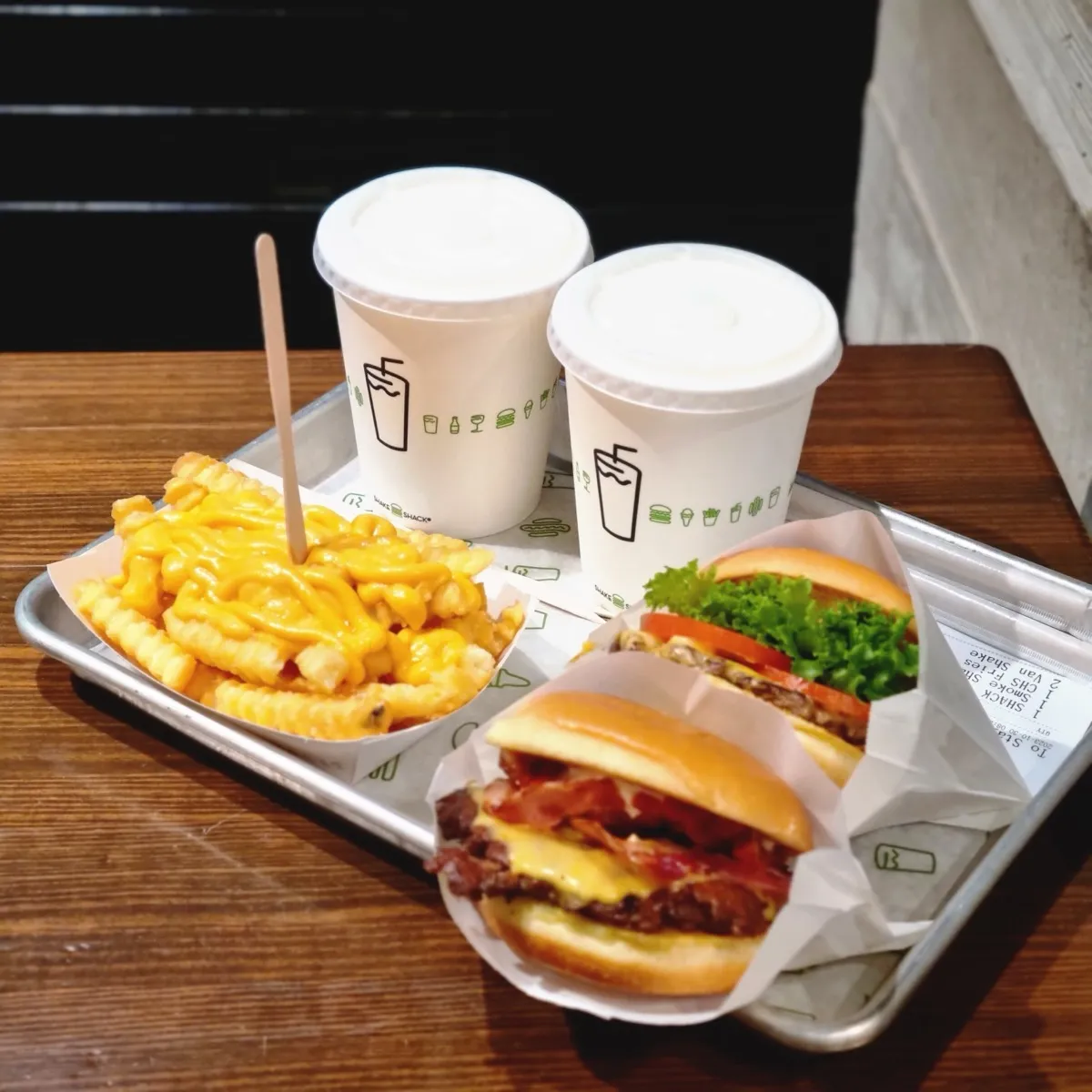 8 Burger Chains That Don't Actually Grill Their Burgers